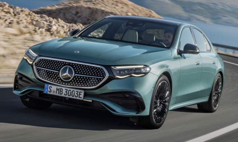 Carro pop? Mercedes lança veículo com TikTok e câmera selfie